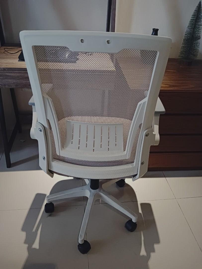Sanyang Computer Table and Ergonomic Office Chair set, Furniture & Home ...
