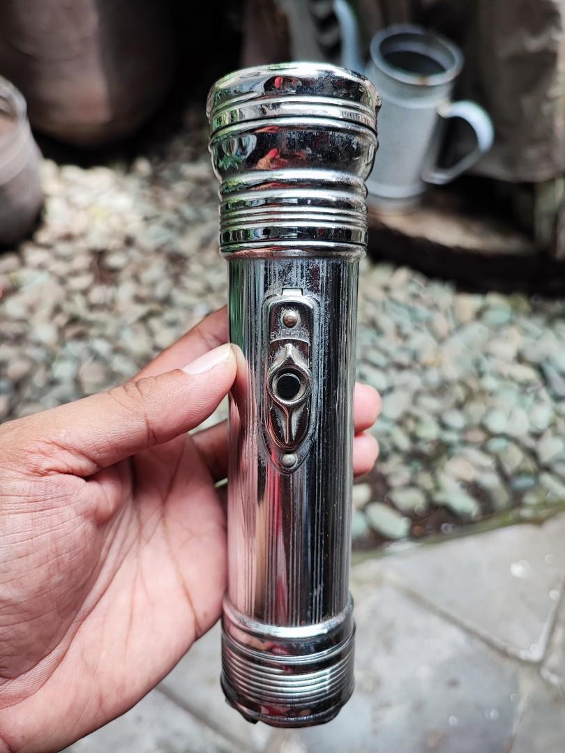 Senter Eveready Jadul Pendek 2 Batre, Antik, Pajangan di Carousell