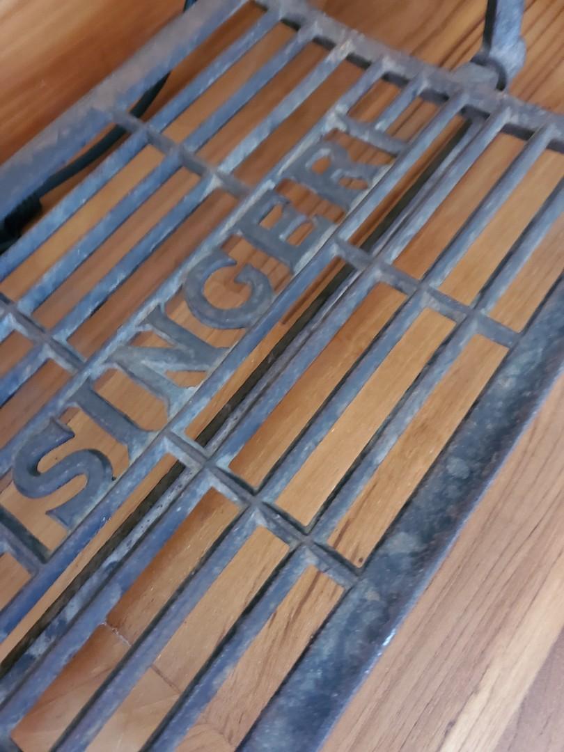 Singer Legs, Hobbies & Toys, Memorabilia & Collectibles, Vintage ...