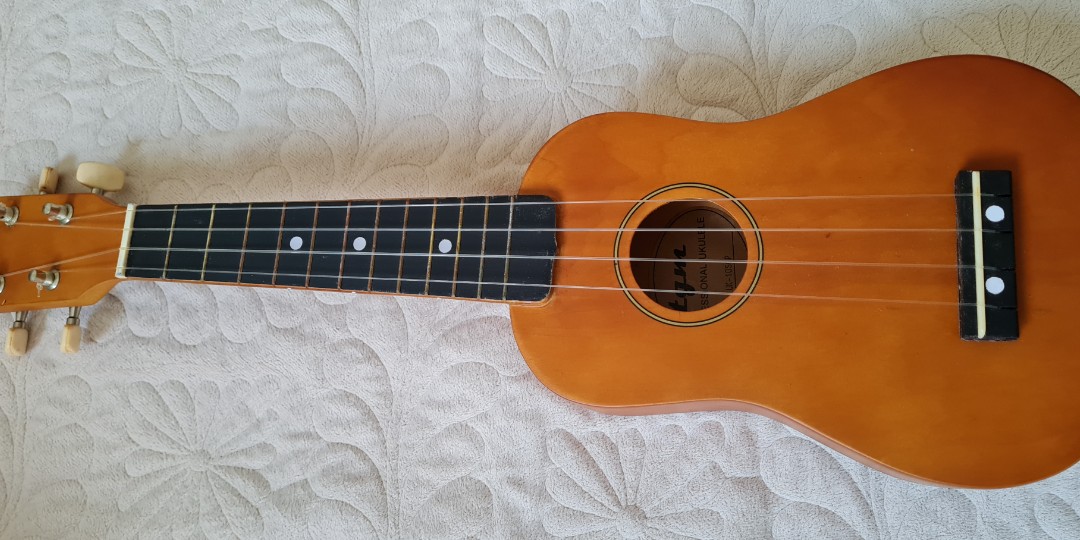 Ukulele, Hobbies & Toys, Music & Media, Musical Instruments on Carousell