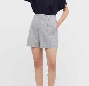 UNIQLO Women Smart Shorts, Women's Fashion, Bottoms, Shorts on Carousell