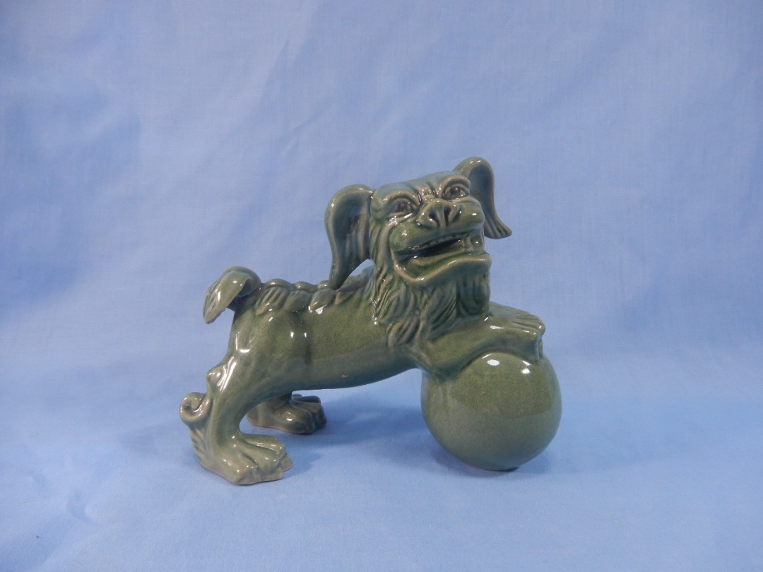 Vintage porcelain foo dog circa late 20th Century retired excellant ...