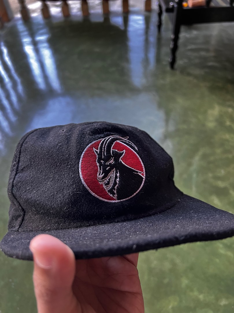 vintage Slipknot band snapback cap, Men's Fashion, Watches ...