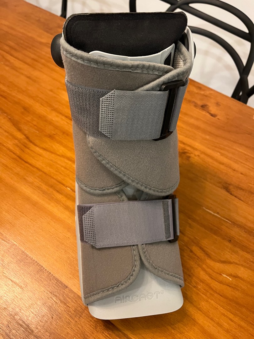 Aircast boot large, Health & Nutrition, Braces, Support & Protection on ...