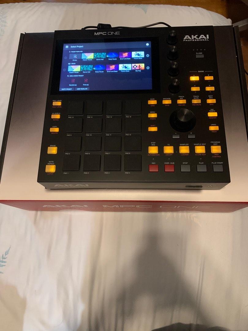 Akai MPC One as new, Hobbies & Toys, Music & Media, Musical Instruments ...