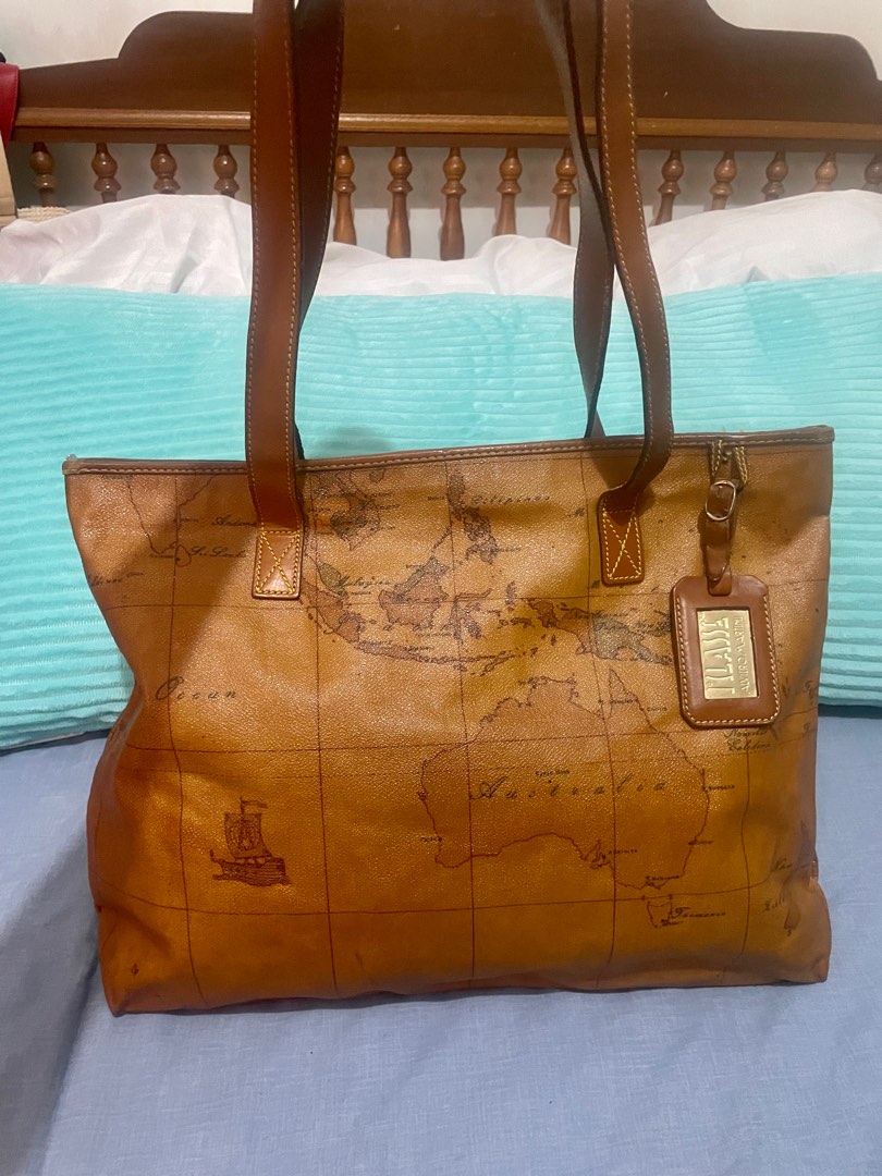 Alviero Martini Large Tote Map Bag, Luxury, Bags & Wallets on Carousell