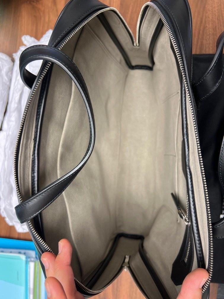 AP AUDEMARS PIGUET BAG 愛比錶 行政公事包, 名牌, 手袋及銀包 - Carousell