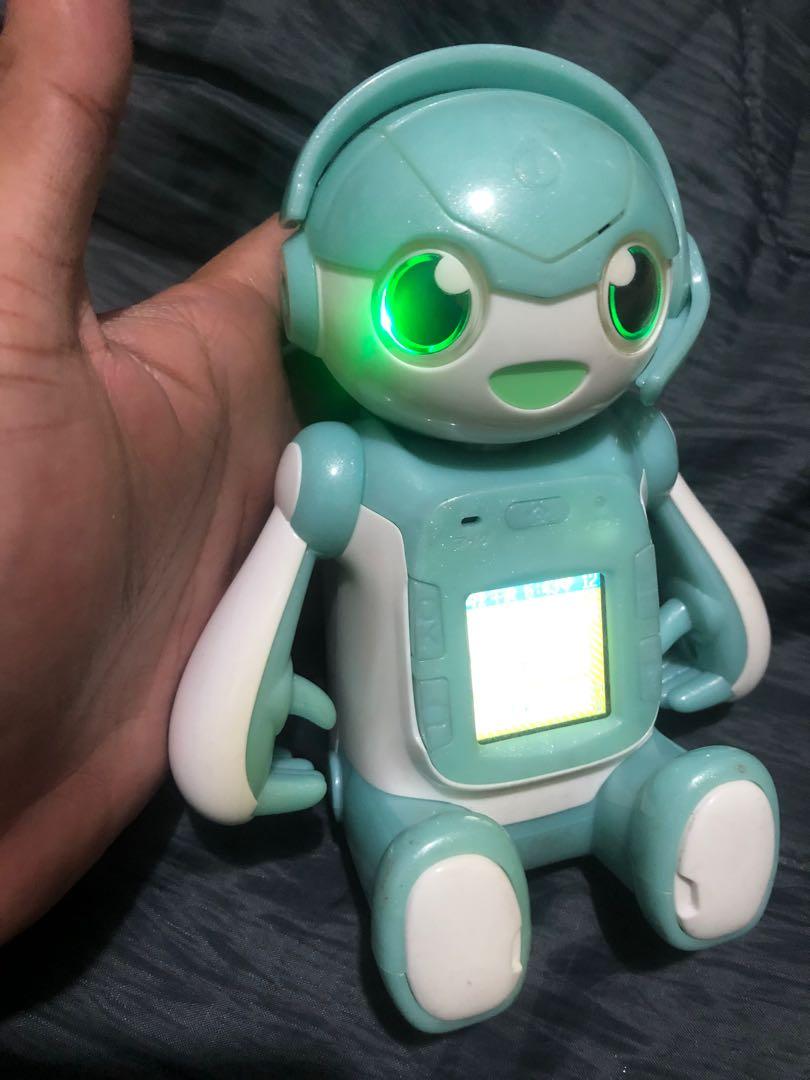 Benesse cute talking robot, Hobbies & Toys, Toys & Games on Carousell