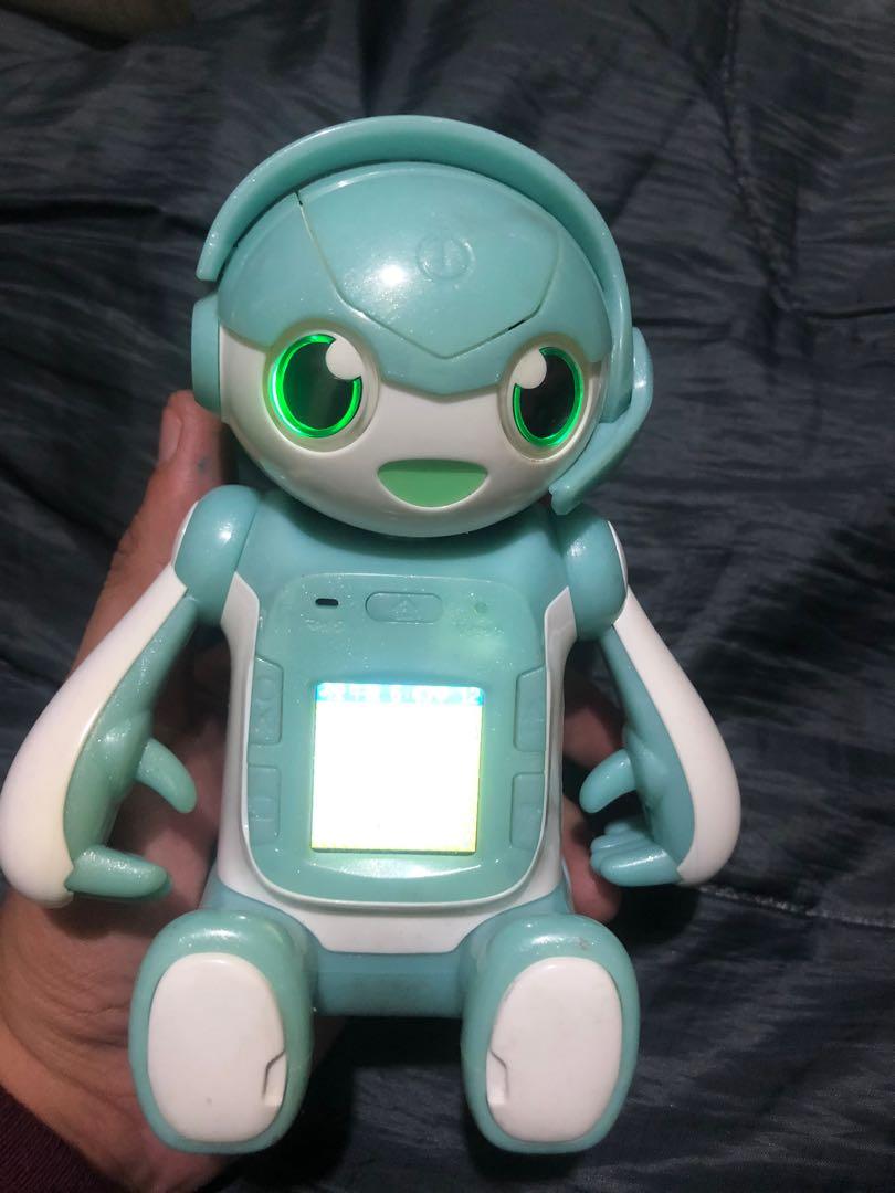 Benesse cute talking robot, Hobbies & Toys, Toys & Games on Carousell