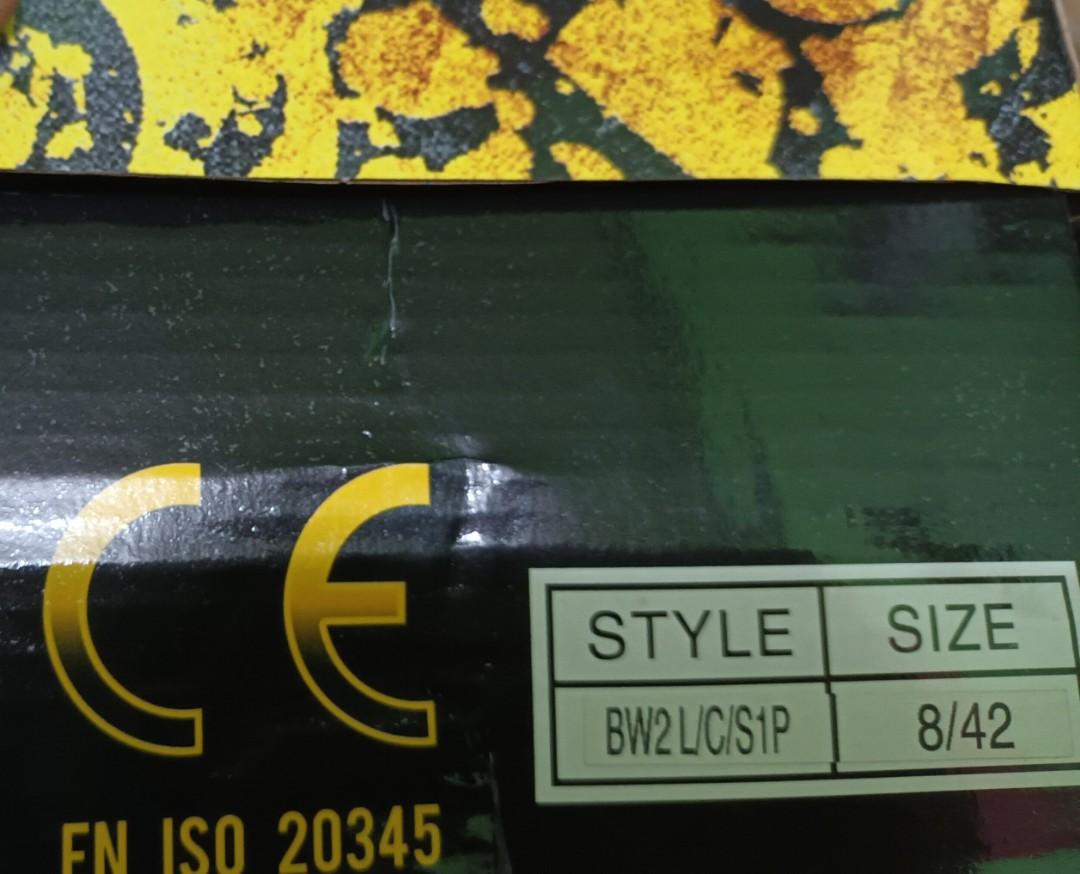 Bullwalker 2 Safety Shoes, Men's Fashion, Footwear, Boots on Carousell