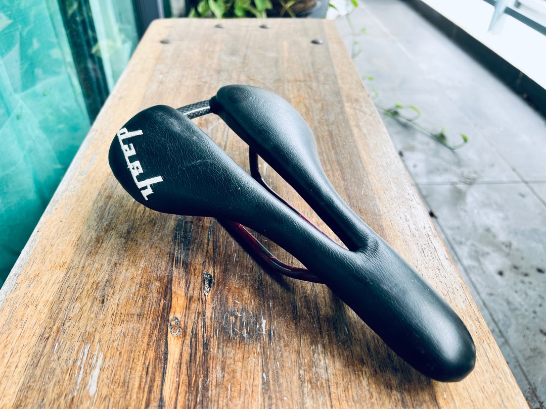 DASH lightweight carbon saddle for roadbike, Sports Equipment, Bicycles ...