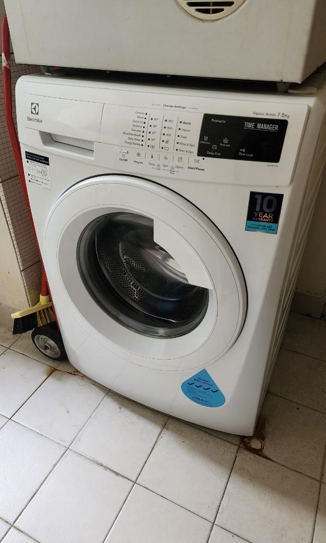 Electrolux 7.5kg washing machine, TV & Home Appliances, Washing ...
