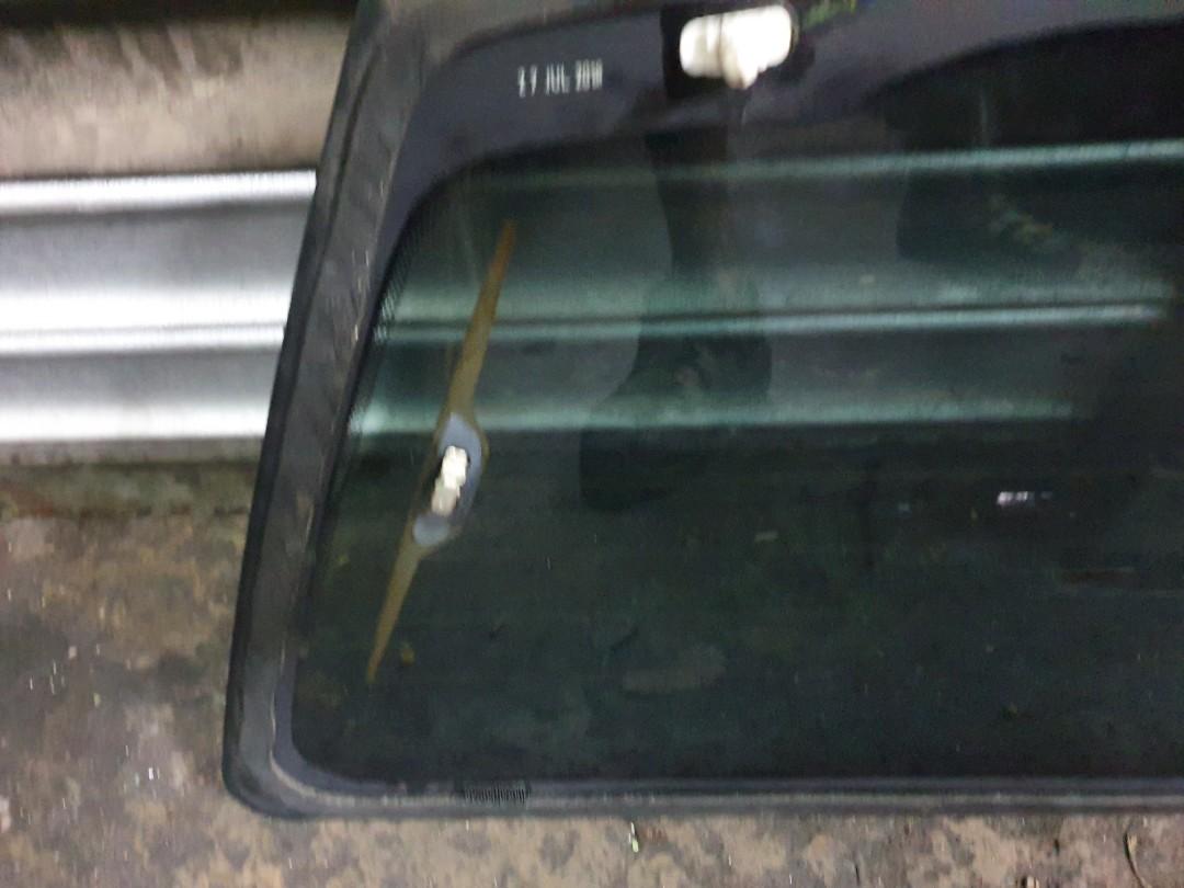 Ford Ranger Rear Cabin Windscreen, Auto Accessories on Carousell