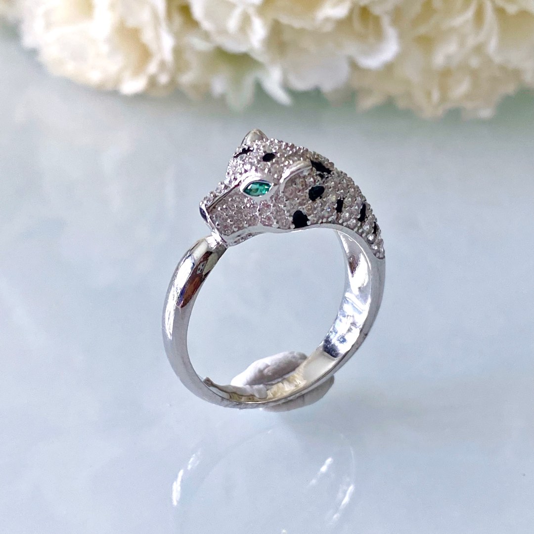 FUN Panther head design ring, Women's Fashion, Jewelry & Organisers ...