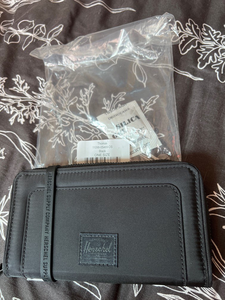 Herschel Thomas Long Wallet Satin, Women's Fashion, Bags & Wallets ...