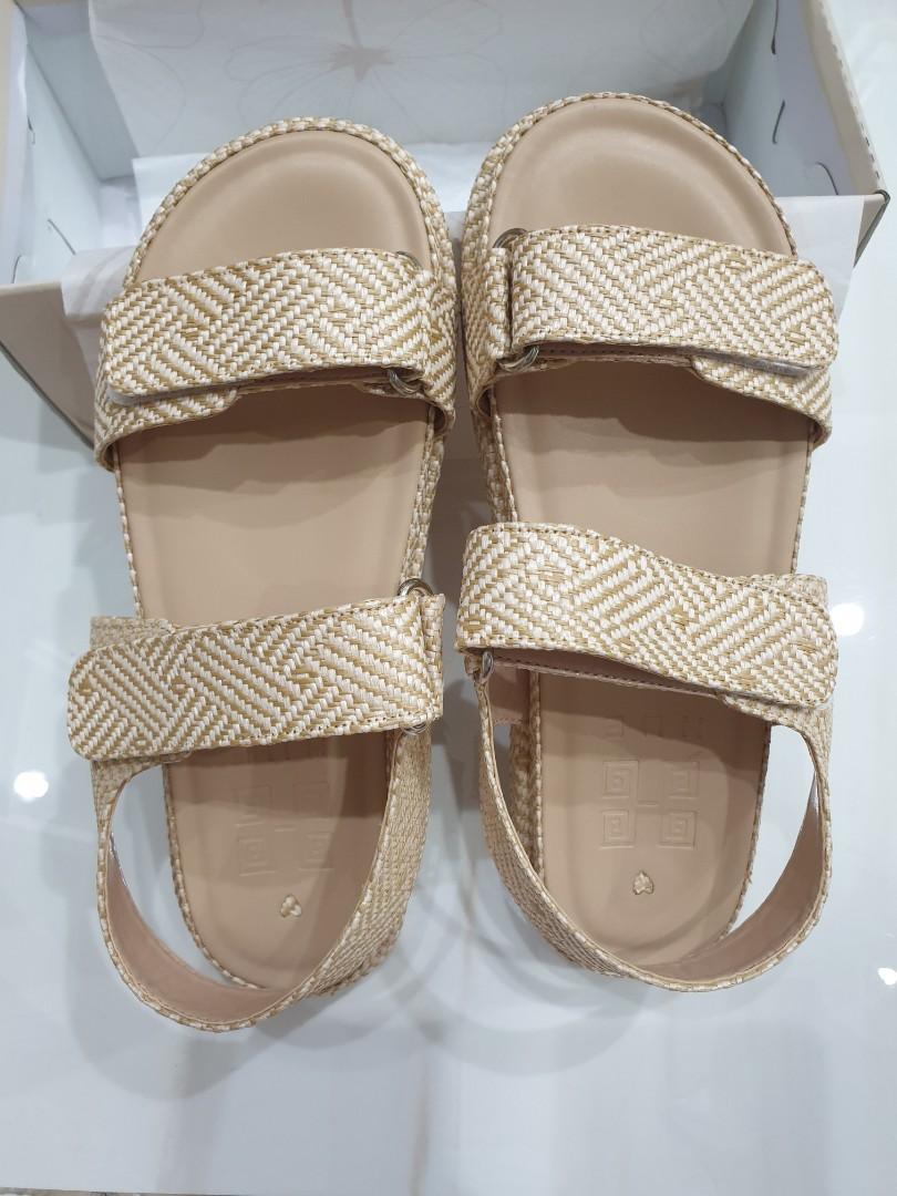 HUE SANDALS - RORI LIMITED CHAMOIS, Women's Fashion, Footwear, Flats ...