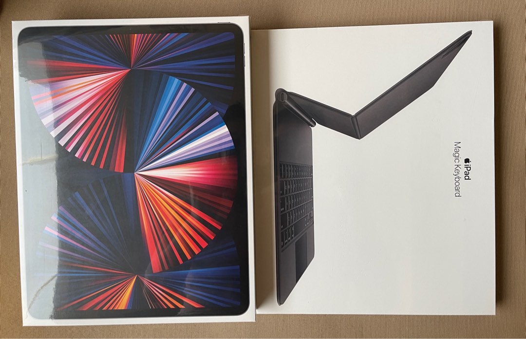 iPad Pro 12.9 1TB Cellular M1 (5th Gen 2021) + Magic Keyboard, Mobile ...