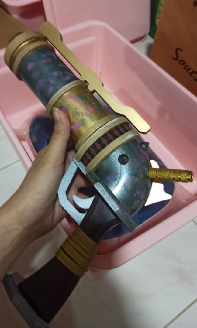 Jinx Arcane gun cosplay prop, Hobbies & Toys, Toys & Games on Carousell