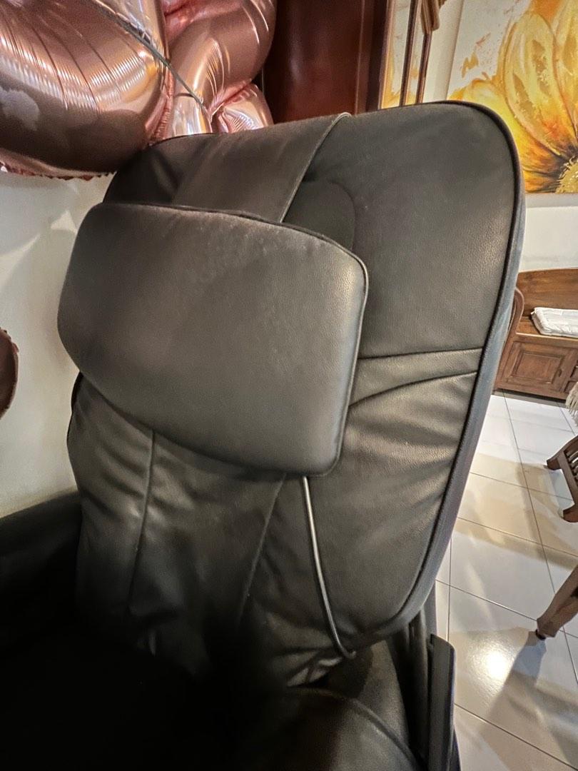 OSIM iMedic Pro Massage Chair, Health & Nutrition, Massage Devices on ...