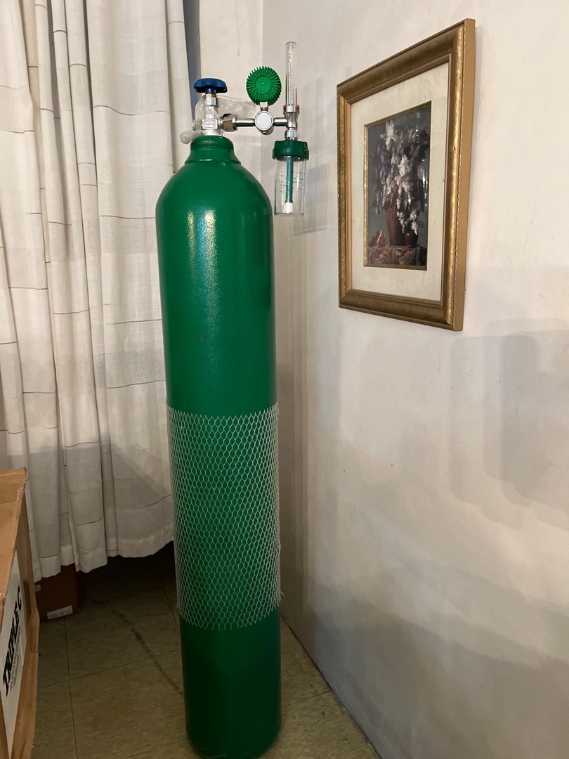 Oxygen tank - complete set, 50lbs, Health & Nutrition, Medical Supplies ...