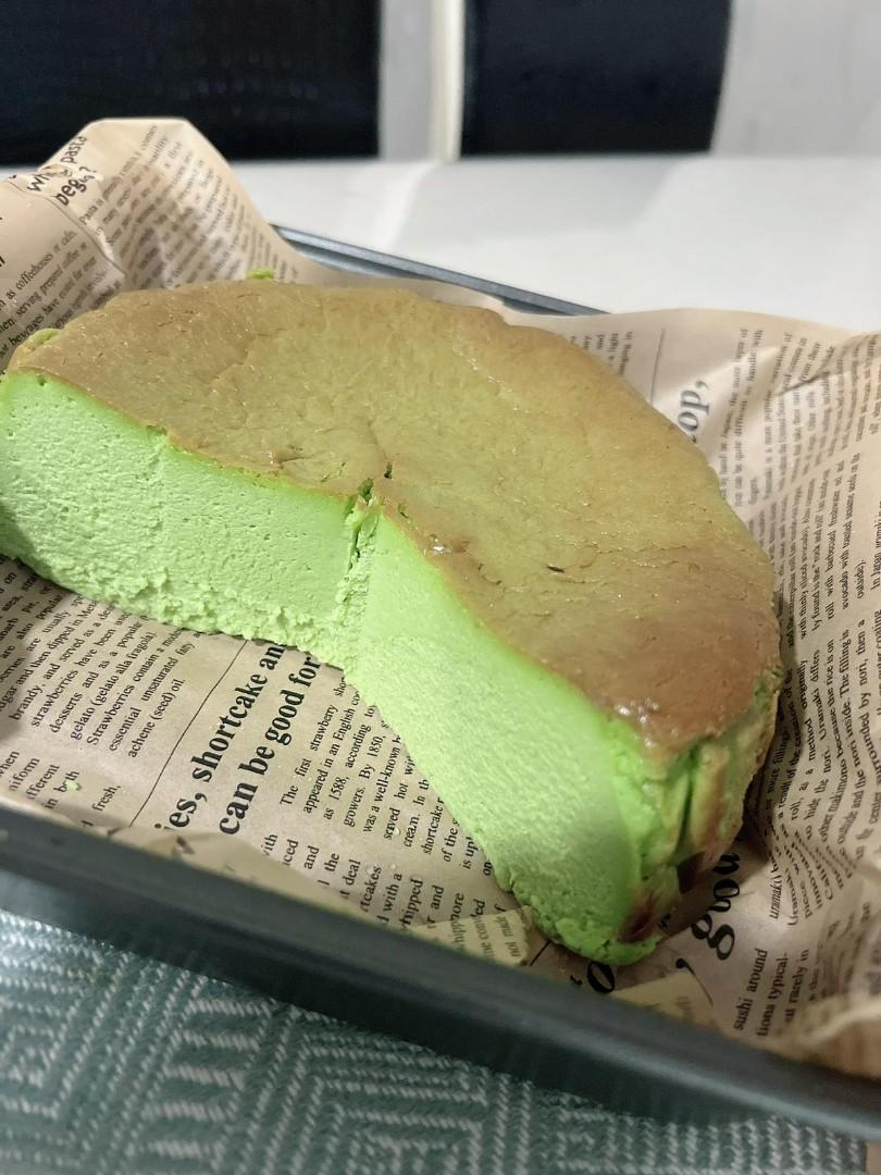 Pandan Basque Burnt Cheesecake Fresh Homebaked Halal Cakes, Food ...