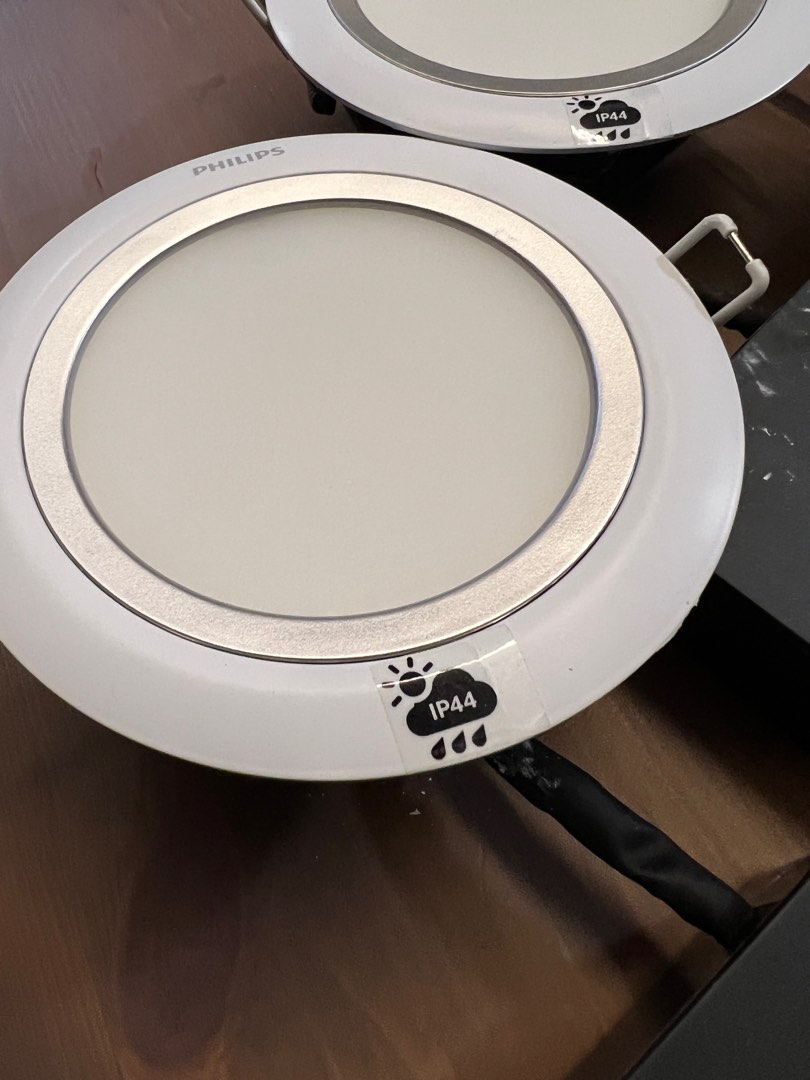 Philips Hue 59001 smart down light, Furniture & Home Living, Lighting ...