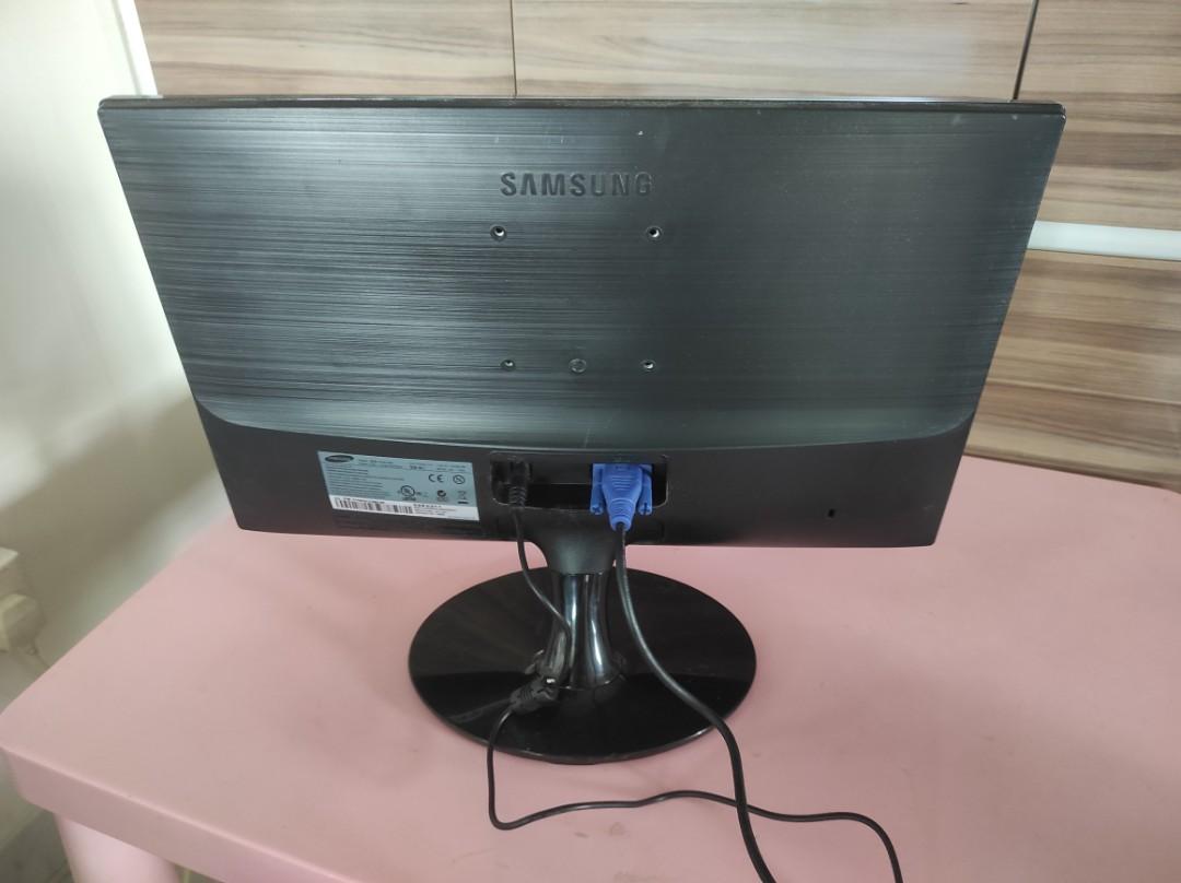 Samsung monitor S19C150F, Computers & Tech, Parts & Accessories ...
