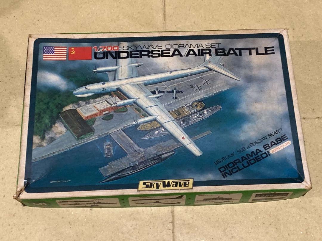 SKYWAVE 1/700 scale RUSSIA VS US & JAPAN UNDERSEA / AIR BATTLE DIORAMA ...