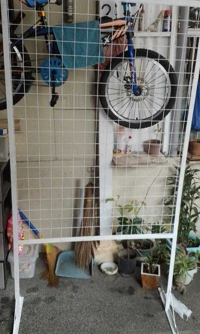 Steel matting with stand, Furniture & Home Living, Gardening, Gardening ...