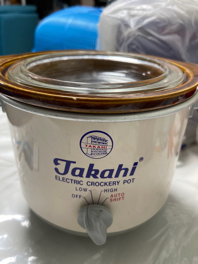 Takahi 1.2L slow cooker, TV & Home Appliances, Kitchen Appliances, Cookers on Carousell