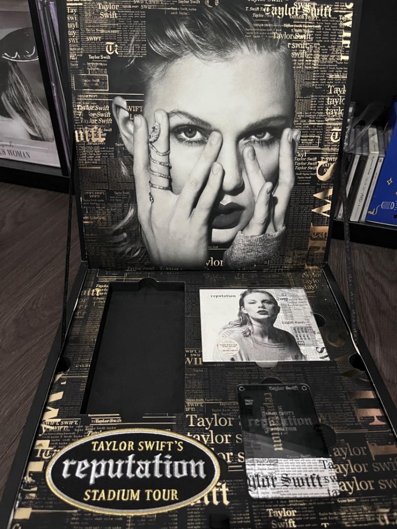 Taylor Swift reputation VIP Box, Hobbies & Toys, Memorabilia ...