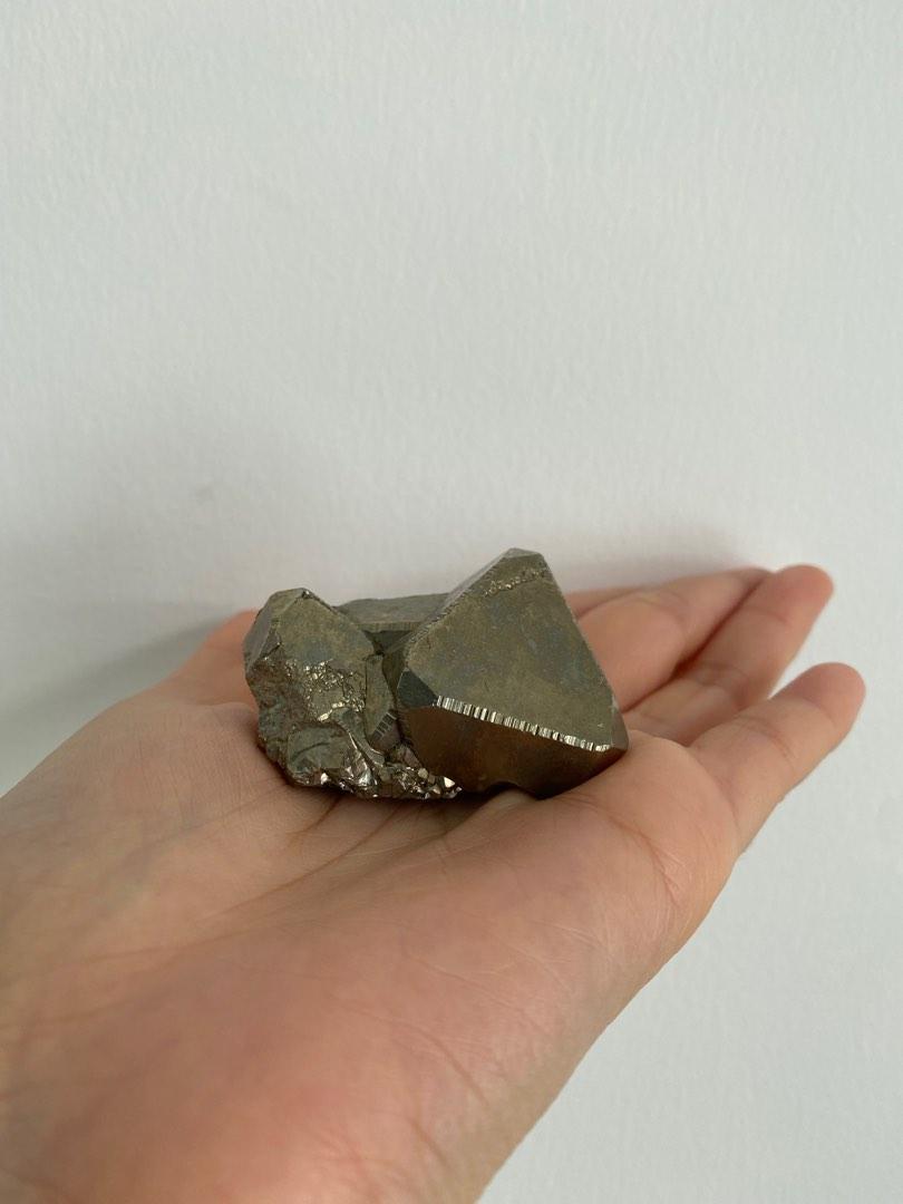 Triangle Pyrite, Women's Fashion, Jewelry & Organisers, Precious Stones ...