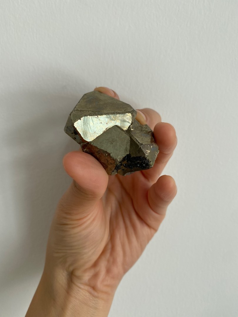 Triangle Pyrite, Women's Fashion, Jewelry & Organisers, Precious Stones ...