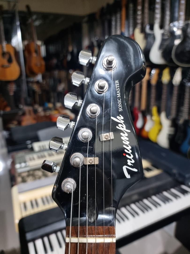 Triumph stratocaster, Hobbies & Toys, Music & Media, Musical ...