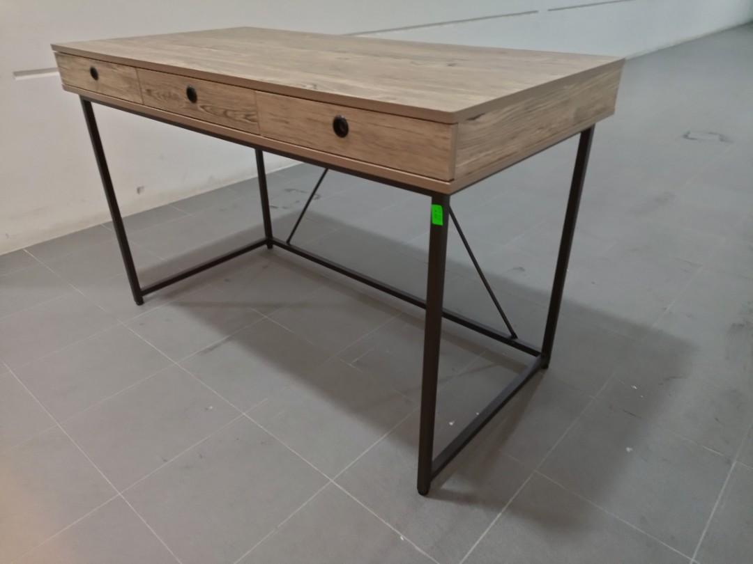 VALI Computer Desk in WALNUT, Furniture & Home Living, Furniture ...