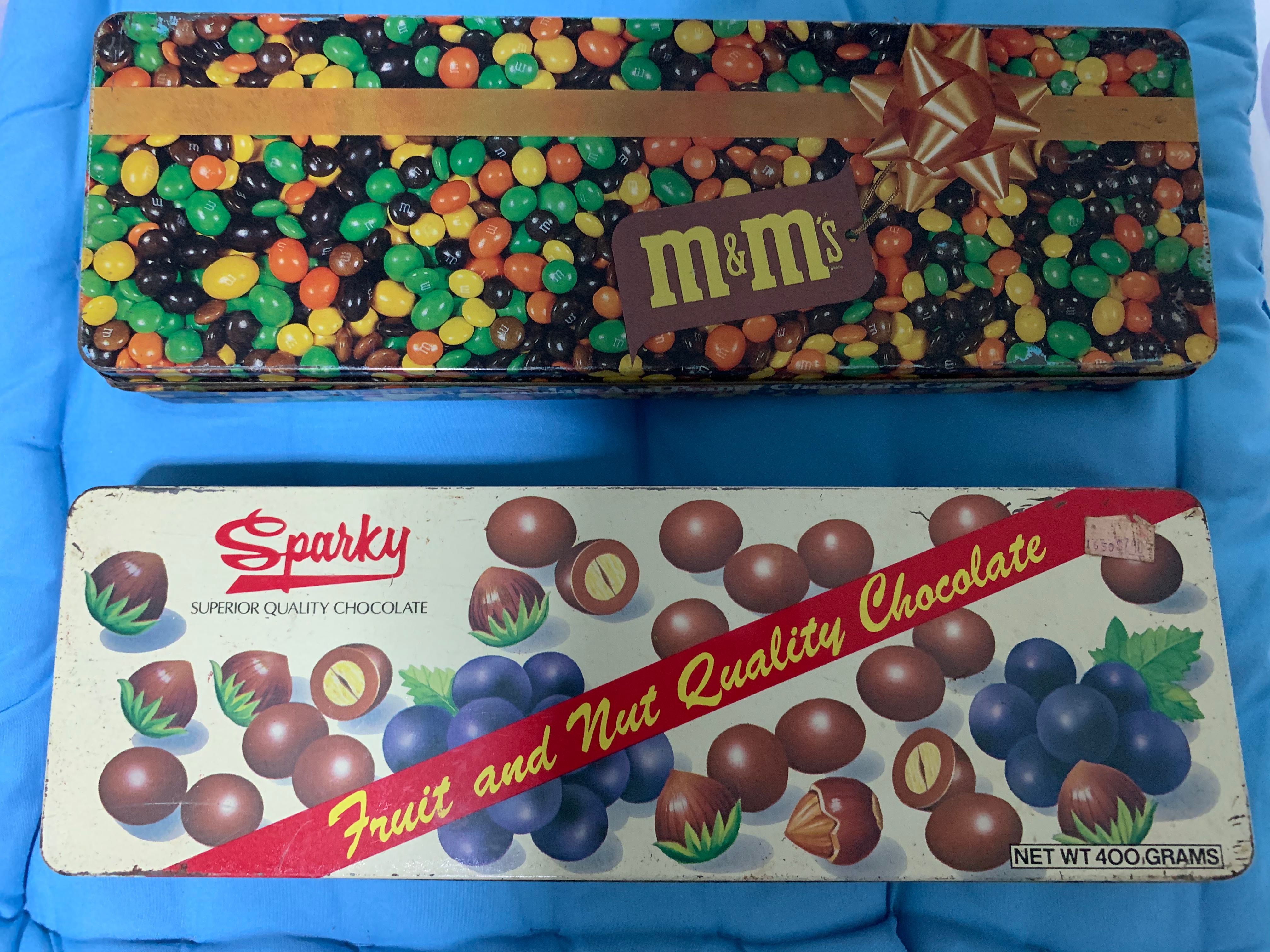 Vintage chocolate Metal Box, Hobbies & Toys, Memorabilia & Collectibles ...