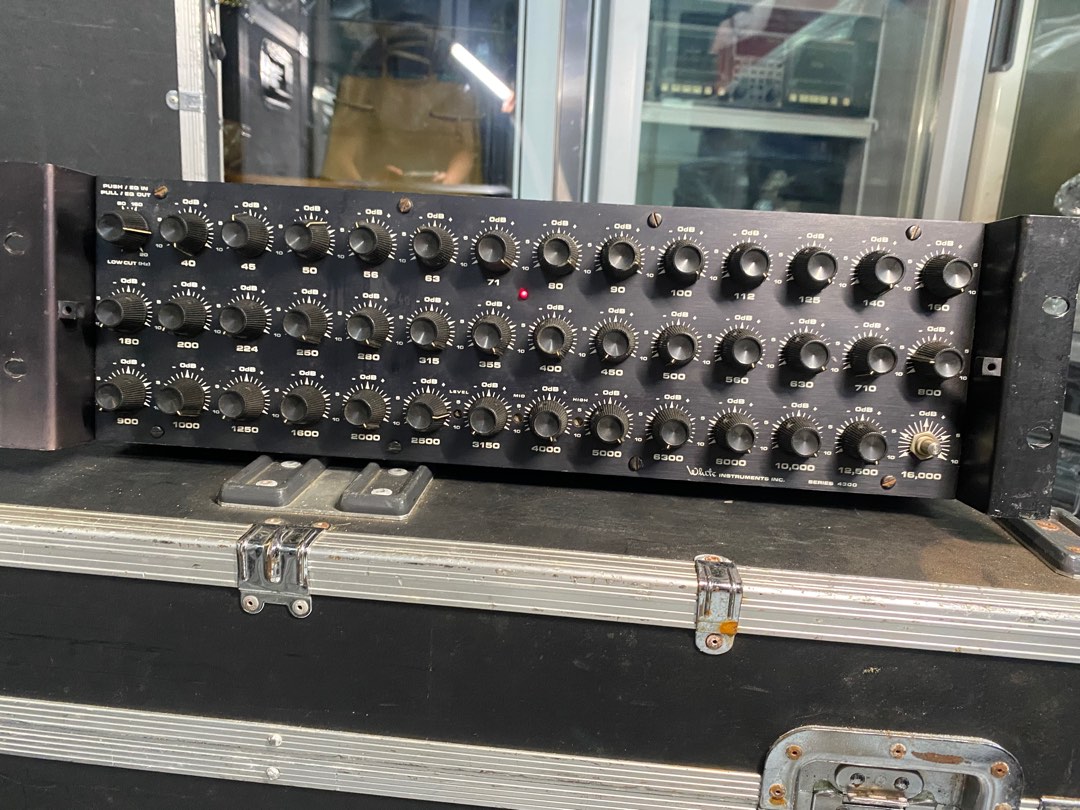 White Instruments Series 4300 Equalizer 美國專業調音器 調音器 音響 錄音室專用, 音響器材 ...