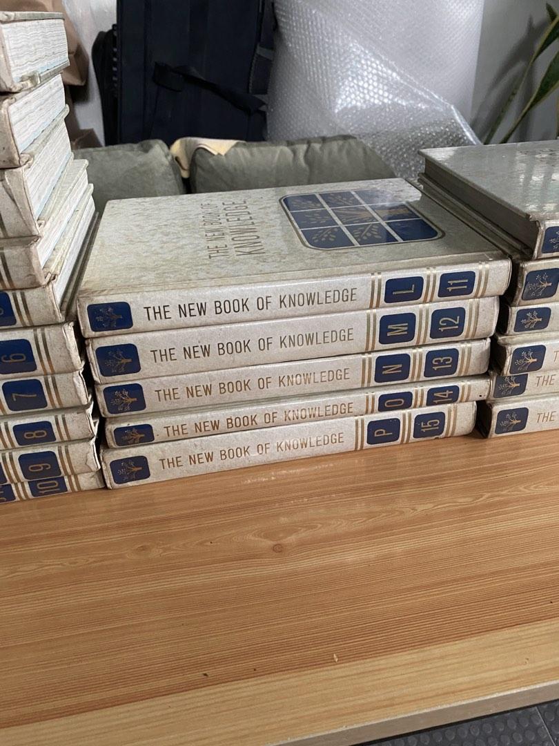Encyclopedia Set 21pcs (The New Book of Knowledge), Hobbies & Toys ...
