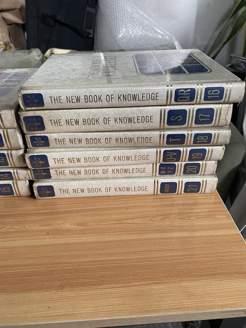 Encyclopedia Set 21pcs (The New Book of Knowledge), Hobbies & Toys ...