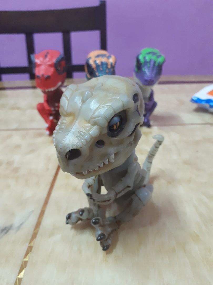 Fingerling Untamed Raptor Bonehead, Hobbies & Toys, Toys & Games on ...