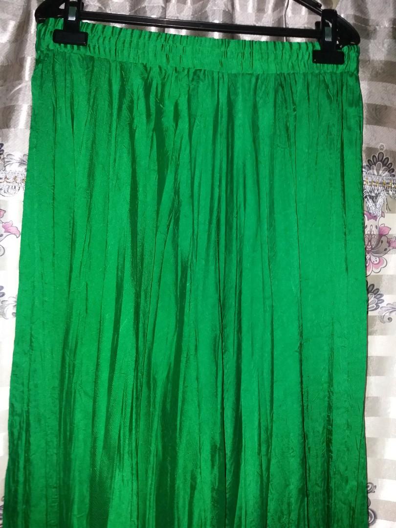 Repost! Green Zara Long Skirt, Women's Fashion, Bottoms, Skirts on ...