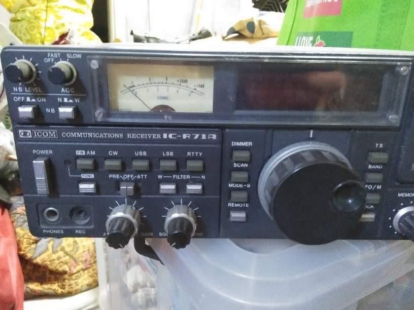 Icom Communications Receiver IC-R71A, Mobile Phones & Gadgets, Walkie ...