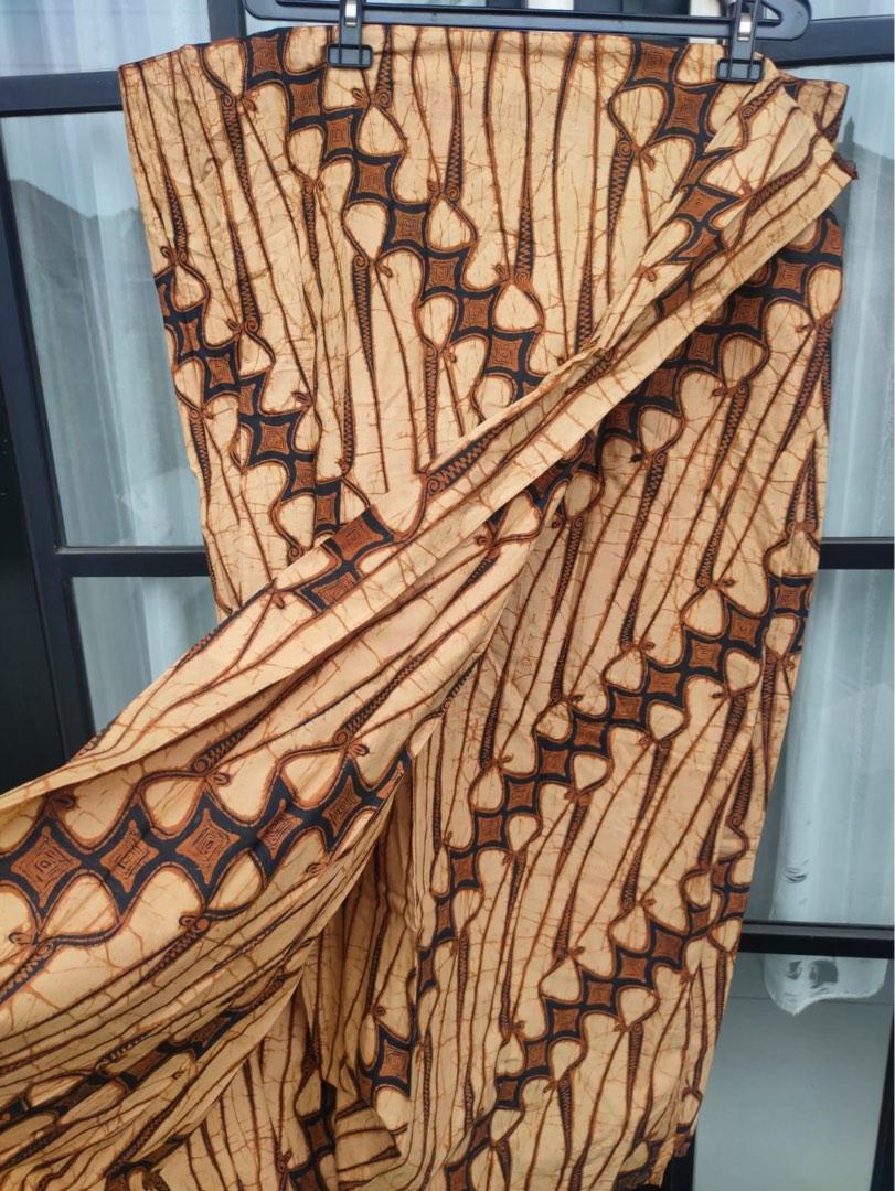 Kain batik utuh full tulis antik, Fesyen Wanita, Pakaian Wanita ...