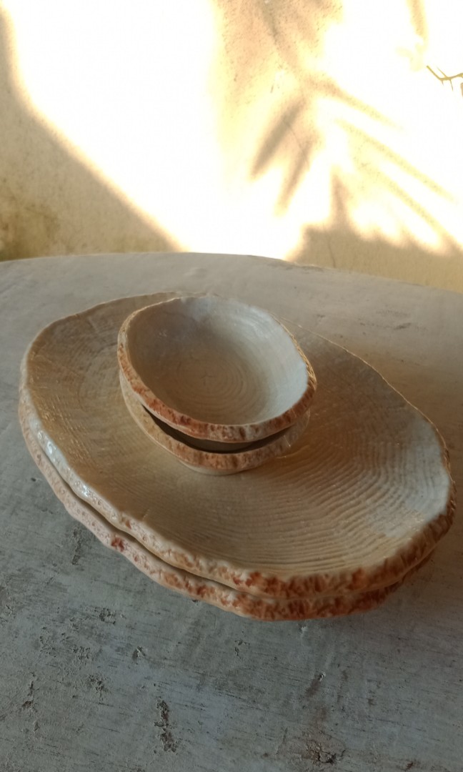 Log plates and soydish set, Furniture & Home Living, Kitchenware ...