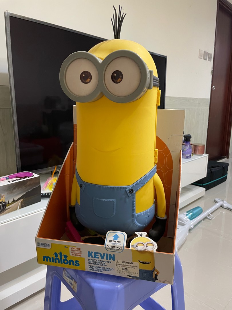 Minions KEVIN 20’ Figure, 興趣及遊戲, 玩具 & 遊戲類 - Carousell
