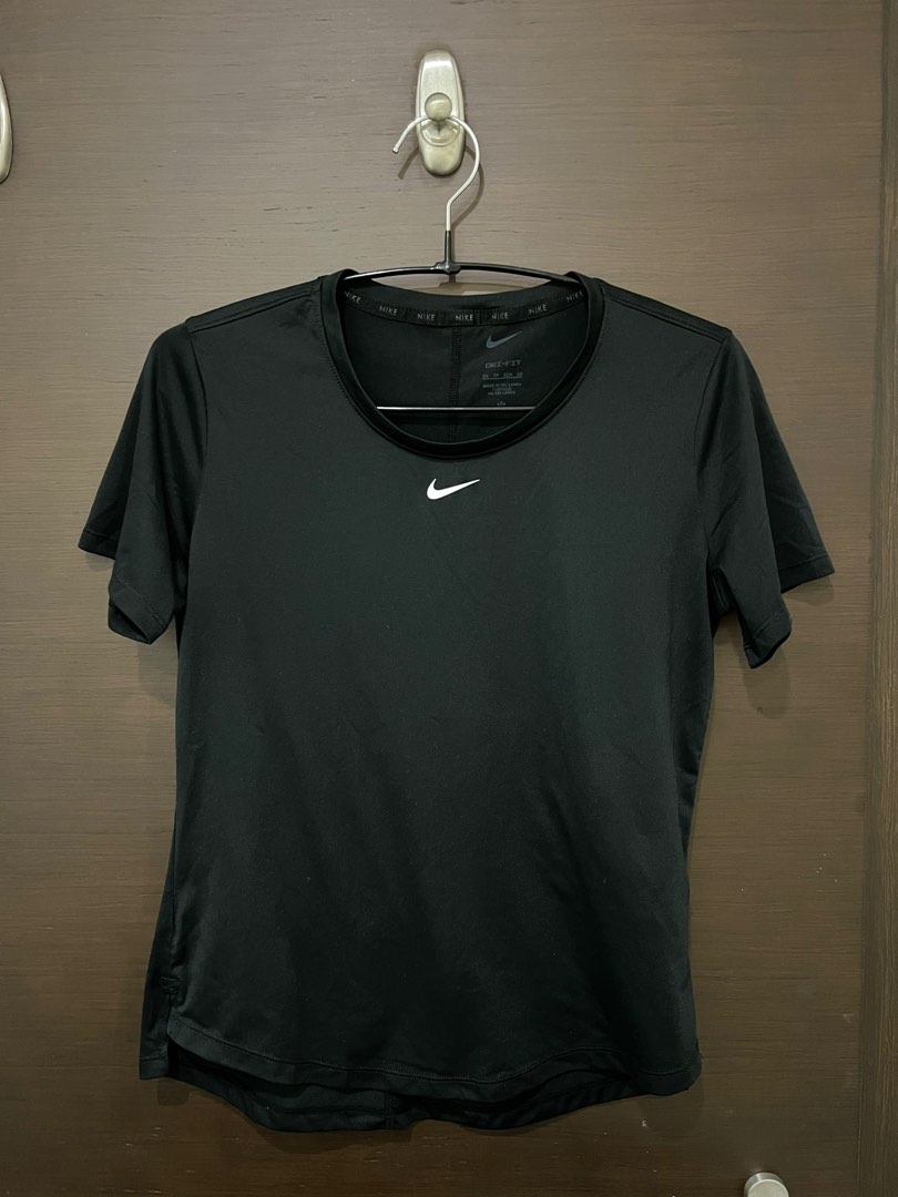 Nike Black Top Womens Fashion Activewear On Carousell