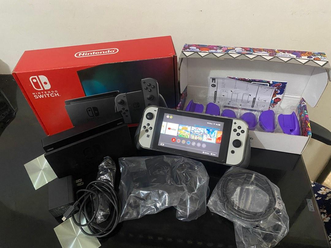 Nintendo Switch V2 White Joycons, Video Gaming, Video Game Consoles ...