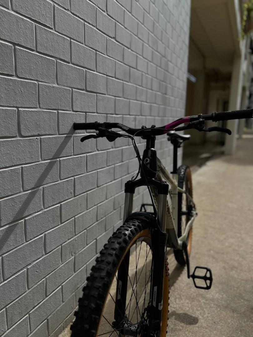 polygon xtrada 6 2021, Sports Equipment, Bicycles & Parts, Bicycles on Carousell