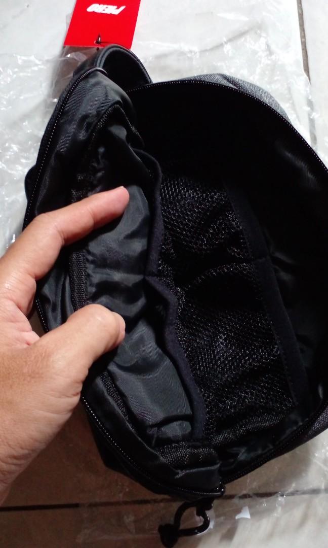 Pounch Piero, Fesyen Pria, Tas & Dompet , Lainnya di Carousell