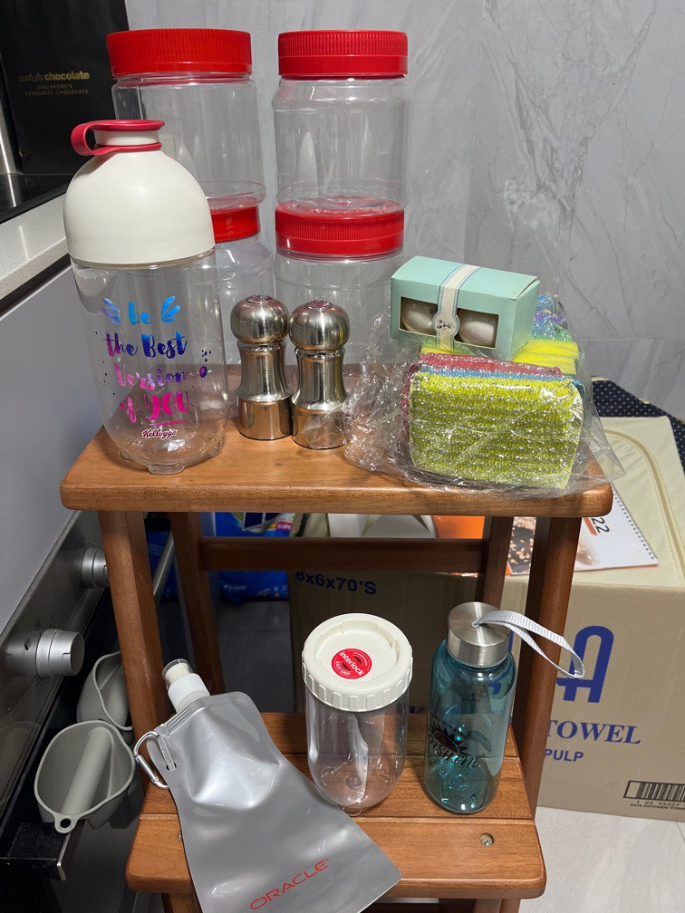 Salt pepper shaker sponge red container water bottle, Furniture & Home ...